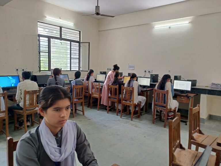 Computer Lab – S C S S Govt P G College Kapkote Bageshwar Uttarakhand